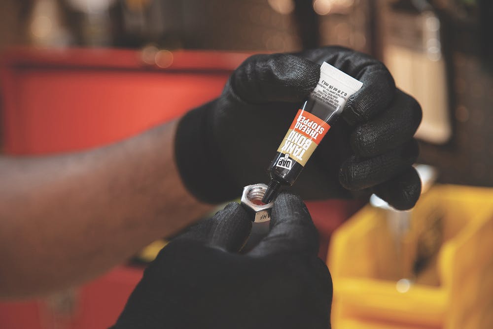 Innovative Products: DAP Tank Bond: Thread Stopper and Liquid Grip ...